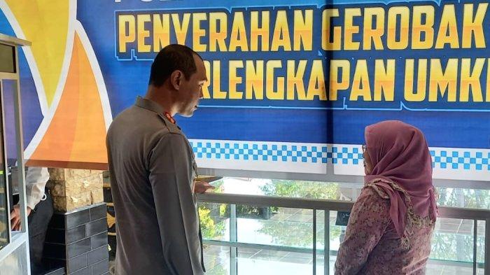 Korban Tragedi Kanjuruhan Dapat Bantuan UMKM dari Polres Malang - Suryamalang.com