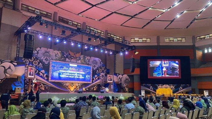 Usai Dilantik, Dekan FEB UM yang Baru Dilantik Rayakan Dies Natalis ke ...