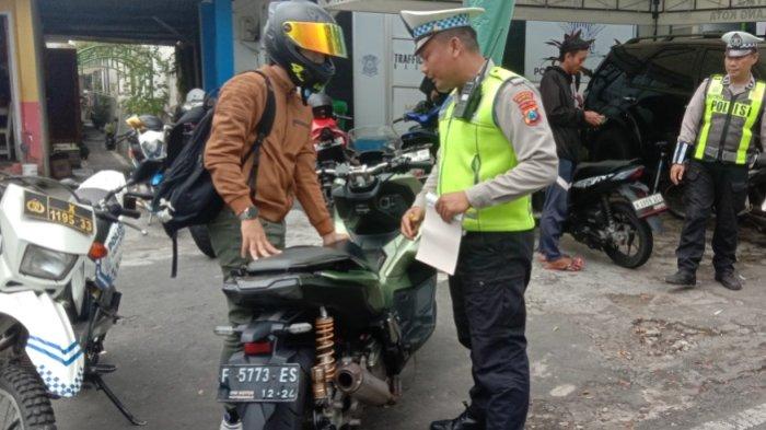 Hari Pertama Operasi Keselamatan Semeru 2024, Sepuluh Motor Berknalpot Brong di Kota Malang ...