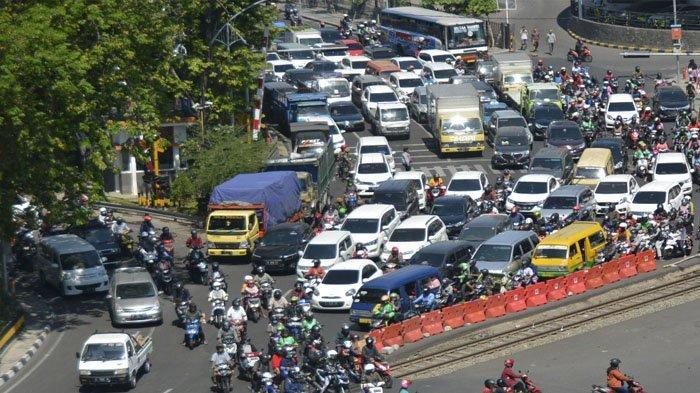 Surabaya, Kota Besar yang Tercemar, Kualitas Udara Memburuk Sejak Juli ...