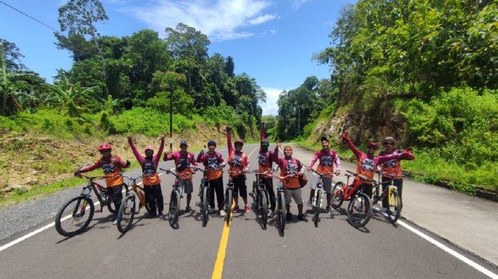 Komunitas Sepeda Pancal Arek Segaran Gowes Sepeda Taklukkan Jalur ...