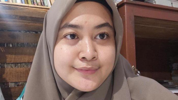 Guru Cantik SMAN 1 Sampang Madura Punya Rekam Jejak Mentereng, Lestarikan Permainan Tradisional ...