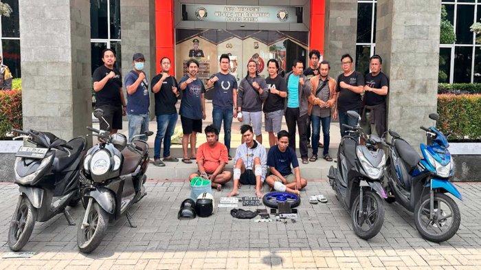 Gercep Tim Macan Giri Polres Gresik Tembak HIngga Bekuk Penadah ...