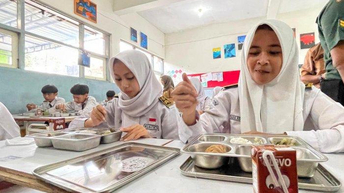 Program Makan Bergizi Gratis di Kota Malang Sudah Berjalan di 10 Sekolah - Suryamalang.com