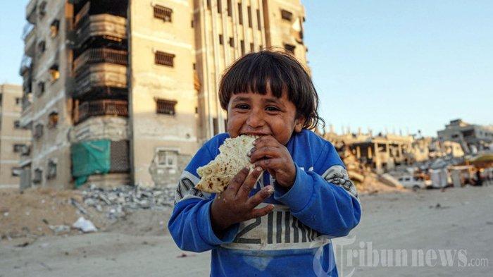 Berita anak-anak di Gaza makan rumput Terbaru Hari Ini - Suryamalang.com