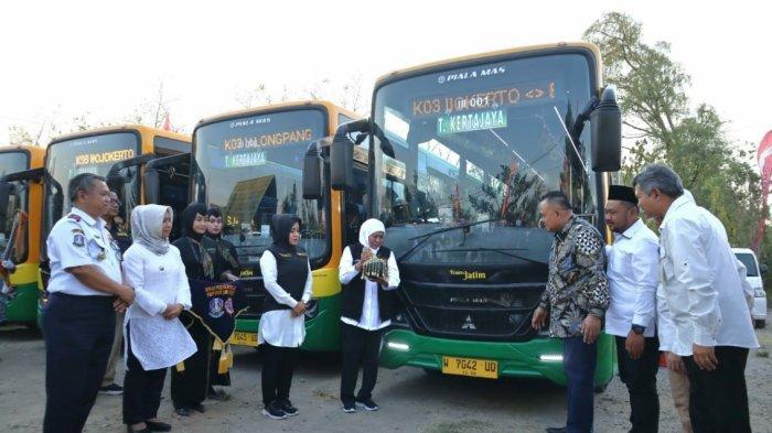 Angkutan Umum Minibus ELF akan Layani Jalur Ekstrem Mojokerto - Cangar ...