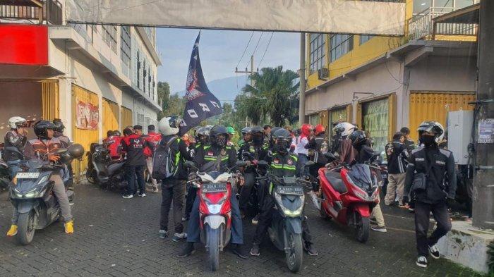 Ratusan Driver Ojol dari Malang Raya Menuju ke Surabaya, Lakukan Konvoi dan Unjuk Rasa ...