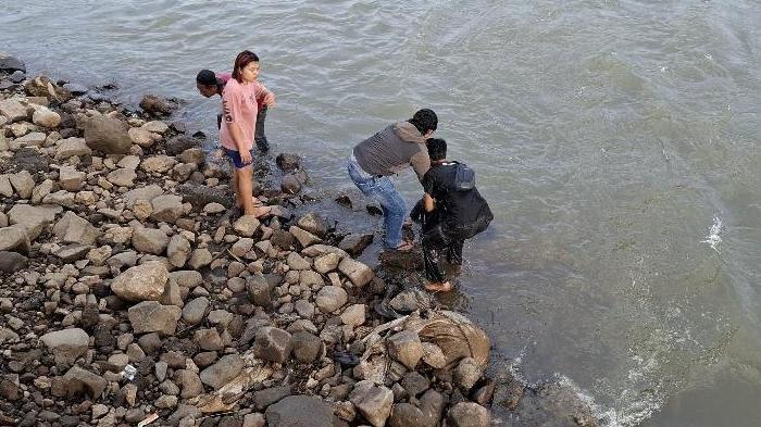 Diduga Kena Mental saat Kerja di Warkop Tulungagung, Cewek Asal Malang Terjun ke Sungai Brantas ...