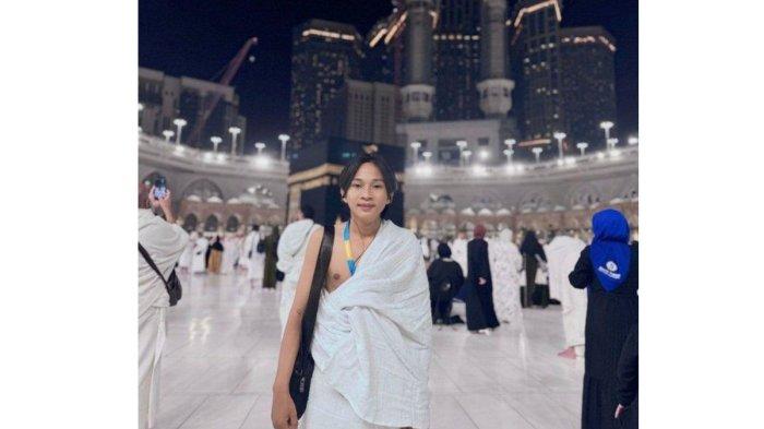 Alhamdulillah Fajar Sadboy Berangkat Umroh, Intip Foto-fotonya Saat ...