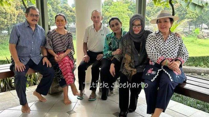 Potret Mayangsari di Acara Keluarga Cendana, Terlihat Mewah dan Dekat dengan Tutut & Titiek ...