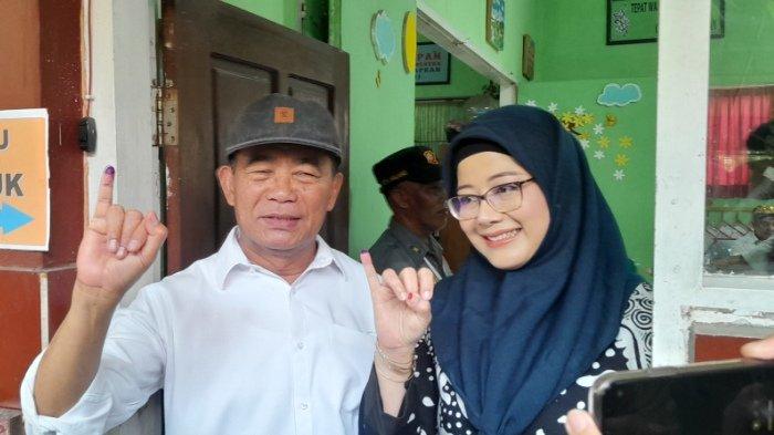 Menko PMK Muhadjir Effendy dan Keluarga Nyoblos di Kota Malang - Suryamalang.com