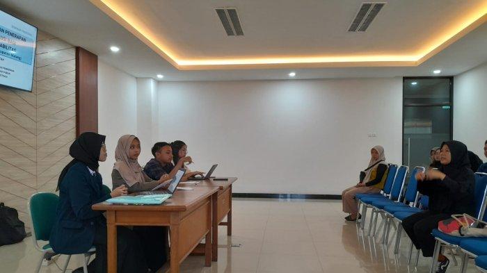 Pengalaman Pertama Dosen FIA UB Membimbing Skripsi Mahasiswa Tunarungu ...