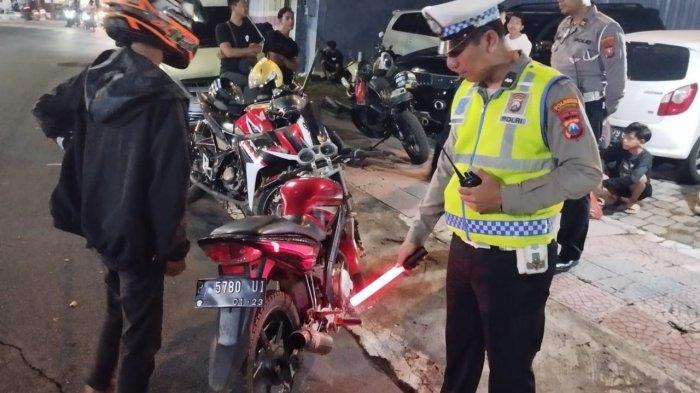Pemotor Knalpot Brong Cenderung Ugal-ugalan, Polisi Banyuwangi Gencarkan Razia - Suryamalang.com
