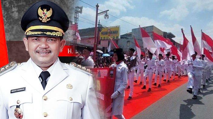 Sikap Bupati Semarang Berdiri dan Selalu Hormat Saat Peserta Pawai Bawa Bendera Merah Putih ...