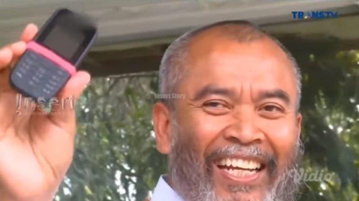 Syekh Puji Tetap Low Profile Meski Kaya Raya, Masih Pakai HP Nokia ...