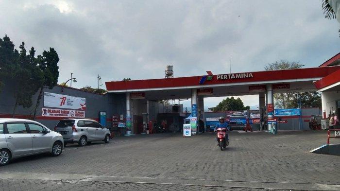 Isu Kenaikan BBM Tidak Membuat Antrean di SPBU - Suryamalang.com