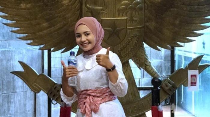 Kisah Wiwin Guru Islam Mengajar di Sekolah Kristen, Dicap Menjual Agama dan Menolak Pernikahan ...