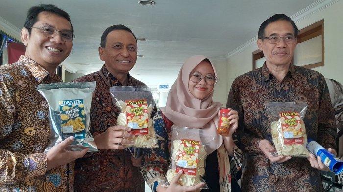 Mahasiswa Program Um Super Batch 1 Semangat Promosikan Usaha Orangtua