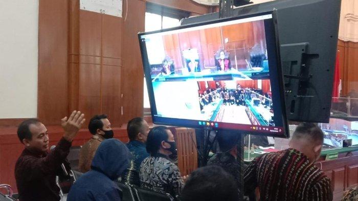 Jadi Saksi Tragedi Kanjuruhan di PN Surabaya, Aremanita Ini Tampil ...