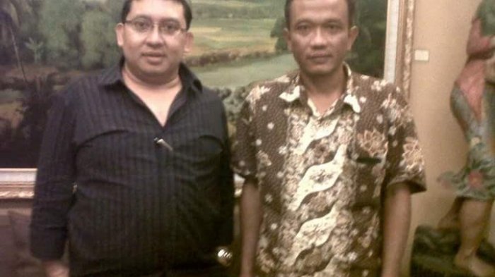 Siapakah Bambang Tri, Si Penulis Buku Jokowi Undercover? - Suryamalang.com