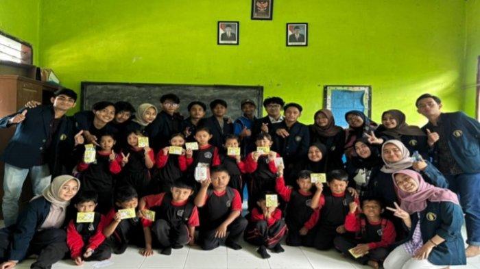 BEM FIA UB Glar Mafia Mengajar di SDN 04 Wonorejo, Kabupaten Malang ...