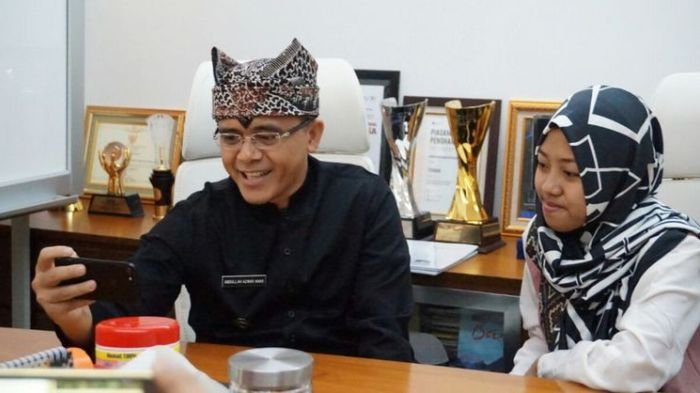 Afi Nihaya Faradisa dan Status Facebook-nya yang Bikin Heboh Jagat Online, Baca dan Renungkan ...