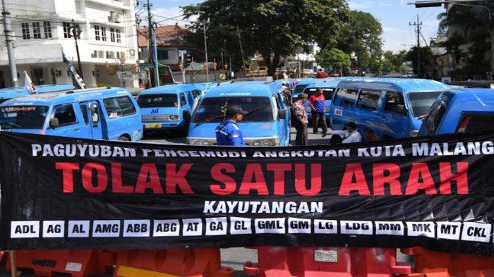 Dampak Satu Arah Kayutangan, Jalan Makin Lebar Tapi Banyak Mobil Parkir ...