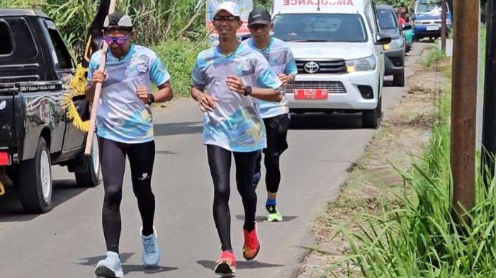Jelang Dies Natalis UB, 27 Pelari Napak Tilas Raden Wijaya dengan Lari Marathon 70 Km ...