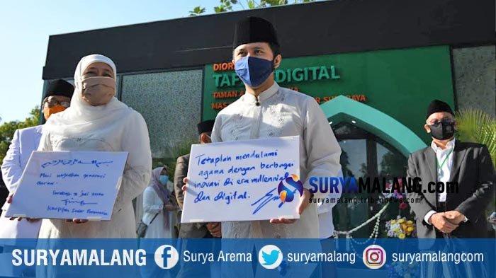 Seusai Salat Idul Adha di Masjid Al Akbar, Khofifah Resmikan Diorama ...