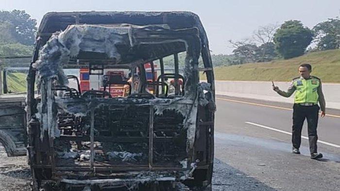 Isuzu Elf Terbakar di Tol Solo-Kertosono, 18 Penumpang Berhamburan USai Terdengan Suara Ledakan ...