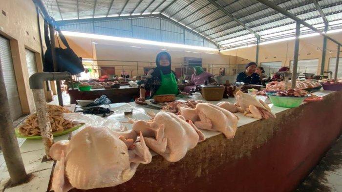 Harga Daging Ayam, Daging Sapi, dan Telur Alami Kenaikan di Pasar Induk Bondowoso - Suryamalang.com