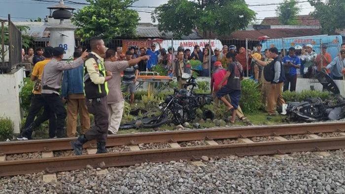 BREAKING NEWS : Sejumlah Pengendara Motor Terlibat Kecelakaan Dengan KA Malioboro Ekspres di ...
