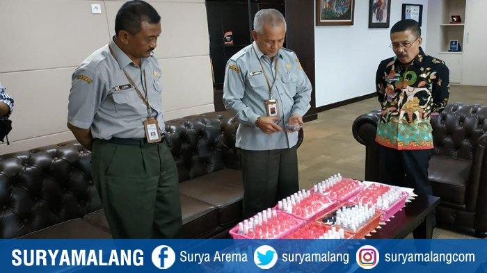 Balitjestro Sumbang 250 Botol Hand Santizer ke Pemkot Batu untuk ...