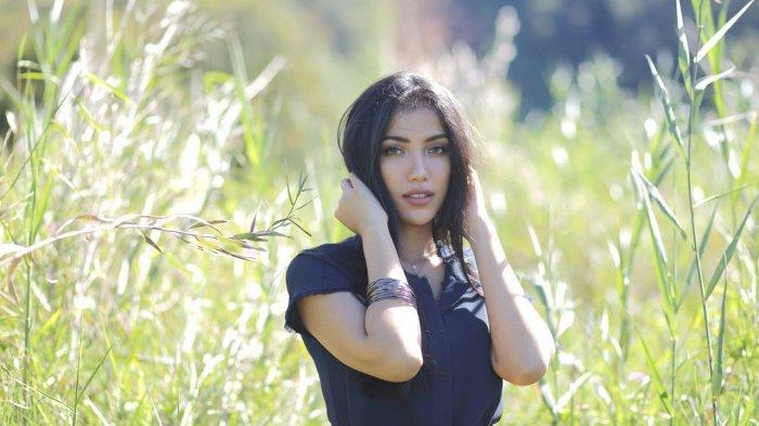 Lara Silvy Luncurkan Lagu 'Pulang Dong Sayang' untuk Para TKI, Liriknya ...