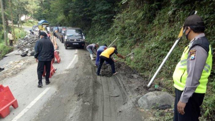 Longsor di Pujon, Mobil dan Truk Tak Bisa Lewat Jalur Kediri-Malang - Suryamalang.com