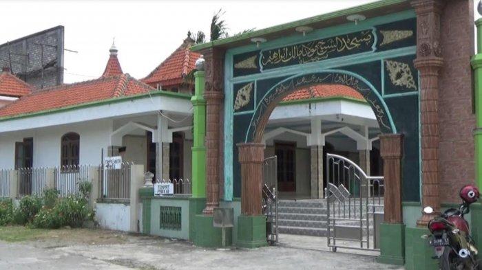 Masjid Syekh Maulana Malik Ibrahim Gresik, Disebut Sebagai Masjid ...