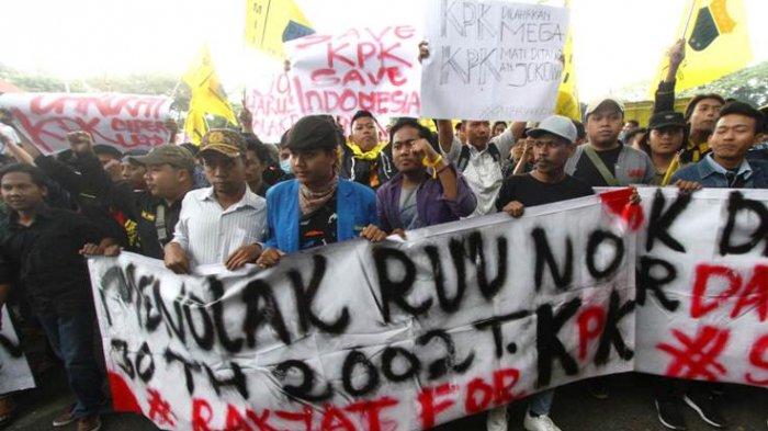 GALERI FOTO - KPK Mati di Tangan Jokowi, Kecam Aktivis Pergerakan ...