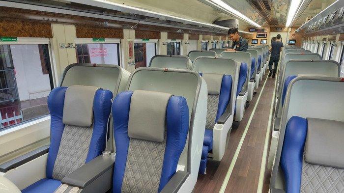 Cerita Dua Mahasiswa Naik Kereta Api Kelas Sleeper Luxury Bertarif ...