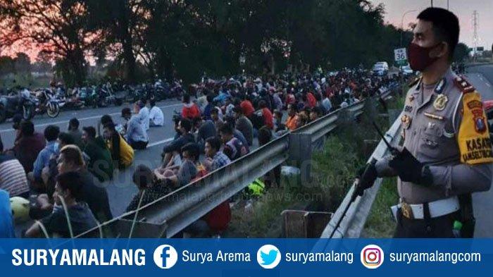 Arena Balap Liar Dikepung Polisi, Ratusan Warga Terjaring Razia di Exit ...
