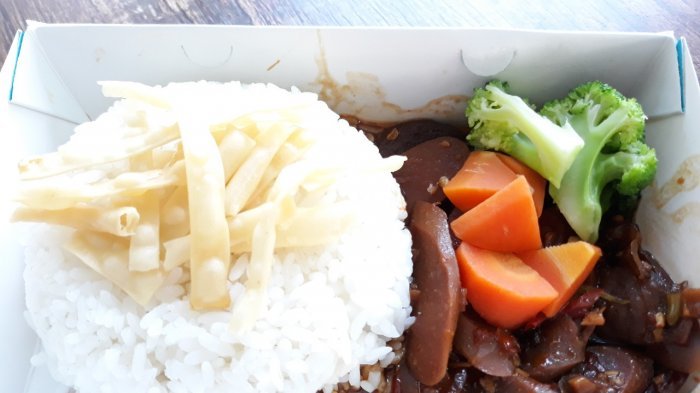 Mulai Rawon Dinosaurus sampai Kelapa Susu Kerbau, Ini Daftar Menu Tak ...