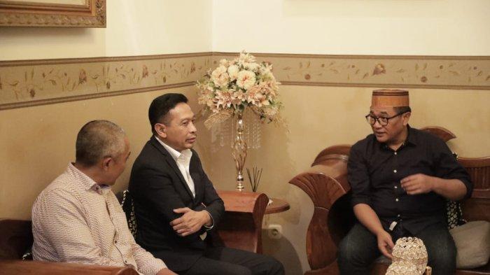 PJ Wahyu Sambangi Rumah Pribadi Sutiaji dan Edi - Suryamalang.com