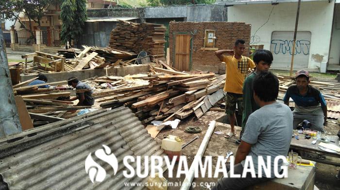 Usai Bongkar Kios, PKL KI Ageng Gribik Malang Cemas Karena Kabar Ini ...