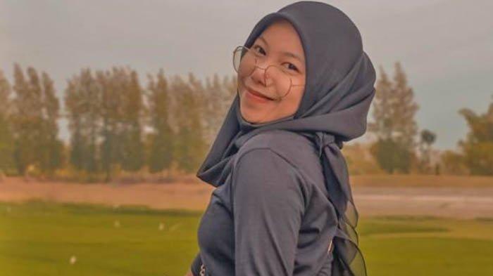 Potret Adinda Tri Madani, Rezeki Sudah Ada yang Atur - Suryamalang.com