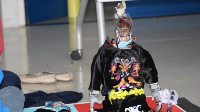 Lima Robot Polinema Berlaga di Kontes Robot Indonesia (KRI) Wilayah II ...