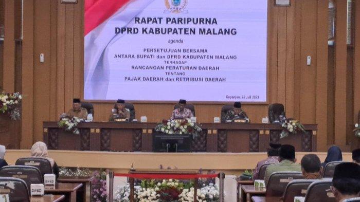 DPRD Kabupaten Malang Setujui Ranperda Pajak dan Retribusi Daerah Jadi Perda - Suryamalang.com