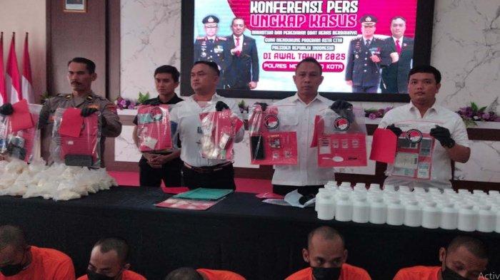 Sindikat Narkoba di Pacet Mojokerto Digulung, Polisi Sita Sabu dan 139 Ribu Double L Total 507 ...