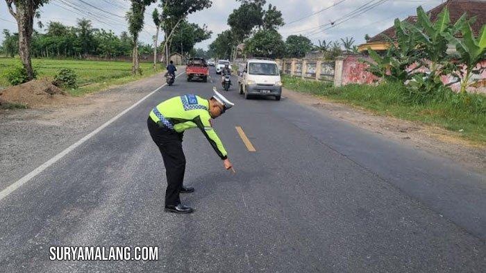 Akhir Hidup 2 Pelajar saat Naik Motor Bertiga di Jalan Raya Desa ...