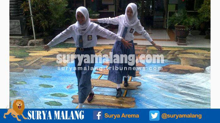 Ada Gambar Tridi di SMKN 12 Kota Malang, Ini Dampak Positifnya ...