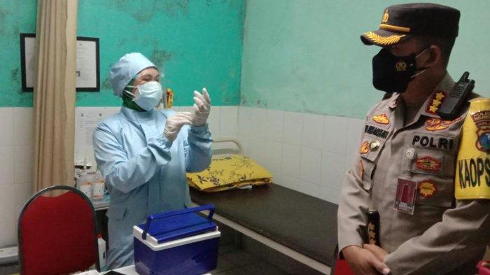 Kapolresta Malang Kota Kombes Pol Leonardus Simarmata Tinjau Vaksinasi ...