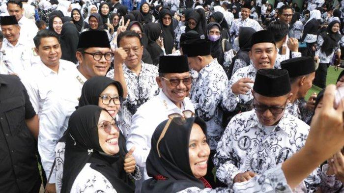 Hari Pertama Kerja, Sachrudin-Maryono Halalbihalal Bersama Pegawai dan Ribuan Guru Kota ...